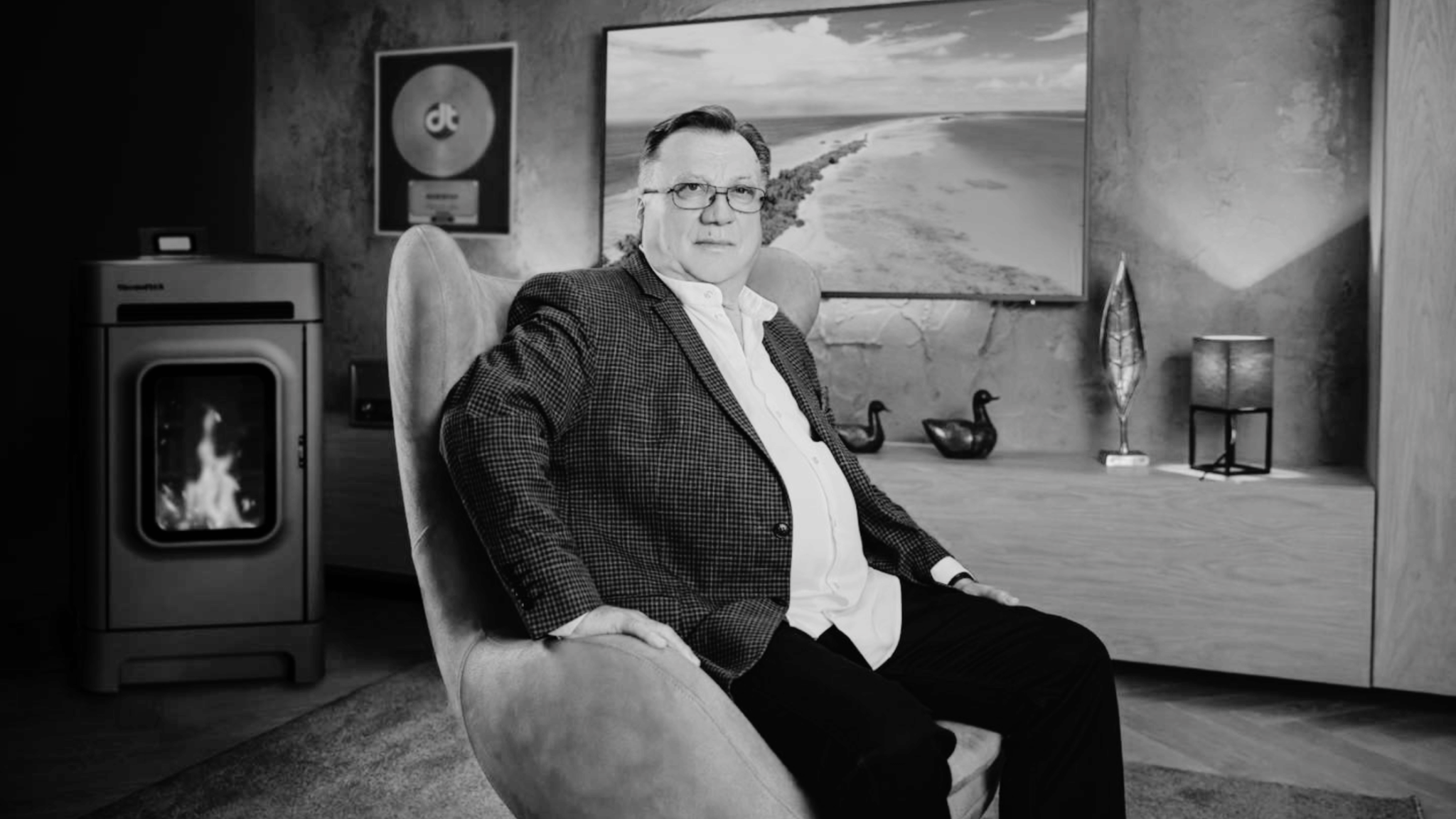 Preminuo je Halid Bešlić